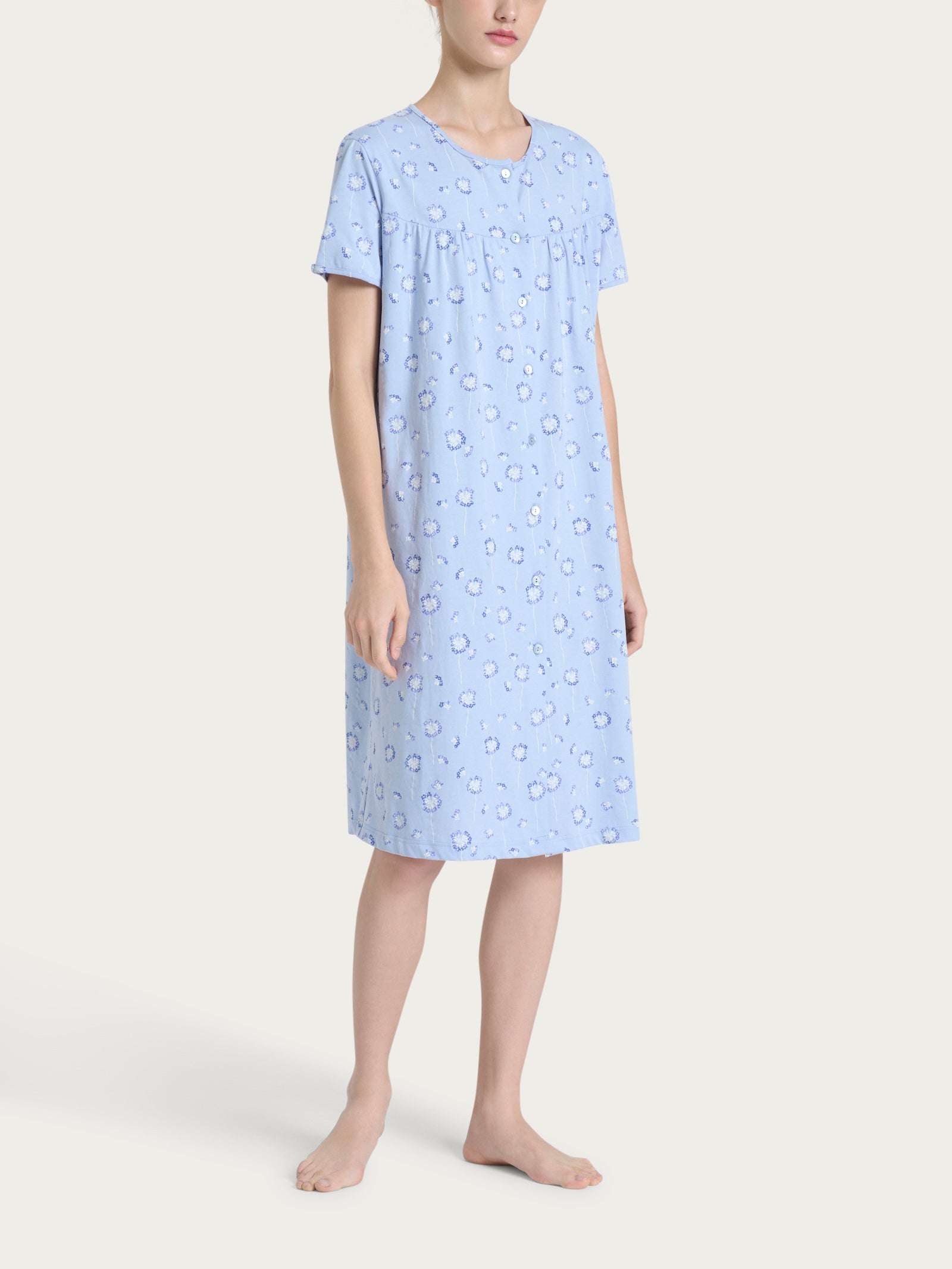Open Nightgown with Gathering in 54-60 Cotton Jersey - Fant. Brunnera ...