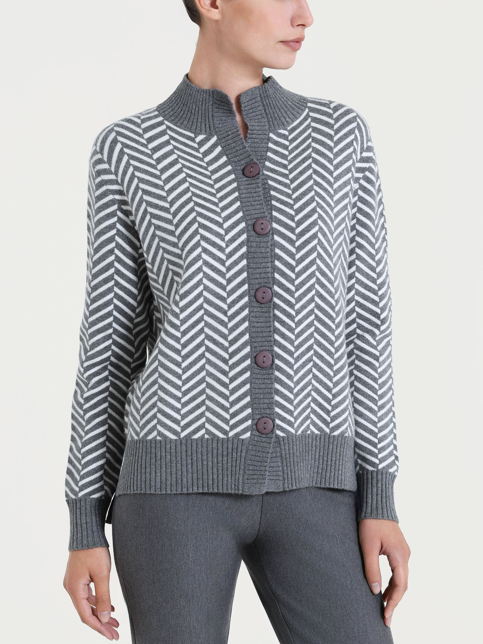 Kurze Strickjacke mit Fischgrätenmuster aus Super Soft - Fant. Ferro M ...